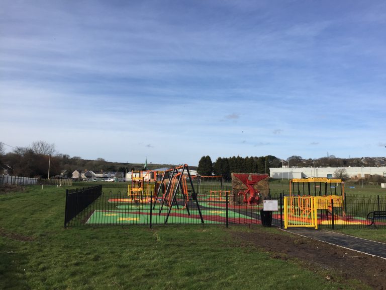 Felinfoel Play Area - Llanelli Rural Council : Llanelli Rural Council