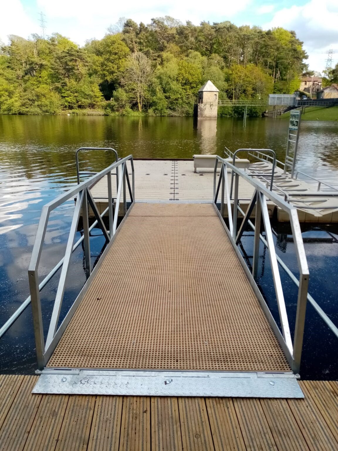 Lower Lliedi Reservoir, Swiss Valley - Llanelli Rural Council ...